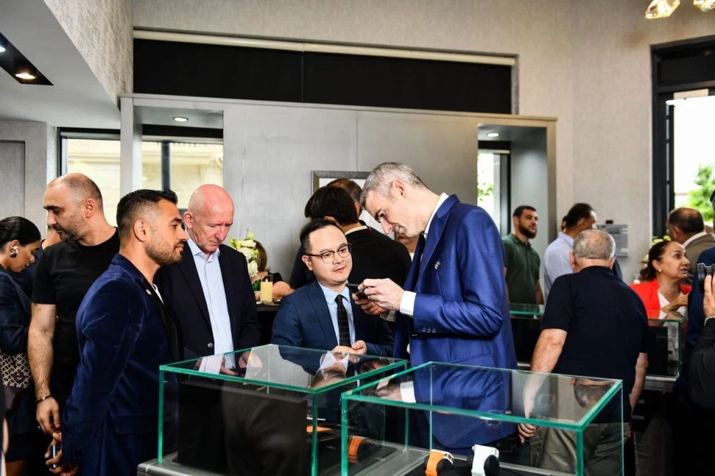Vertu Partners with MyGroup in Azerbaijan, Embarking on a New Era of ...